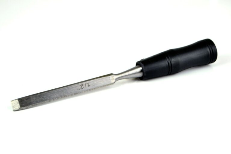 VIKING WOOD CHISEL PLASTIC HANDLE 13MM - A.Bassa & Sons