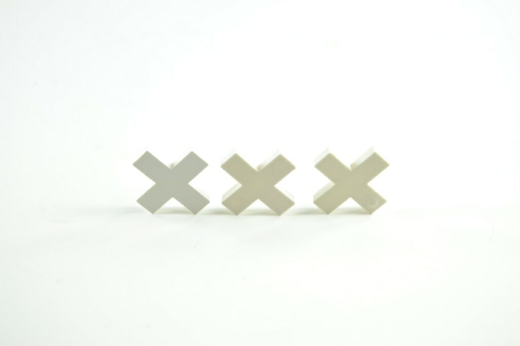 TILE SPACER 8MM 100 PIECES IN PKT - A.Bassa & Sons
